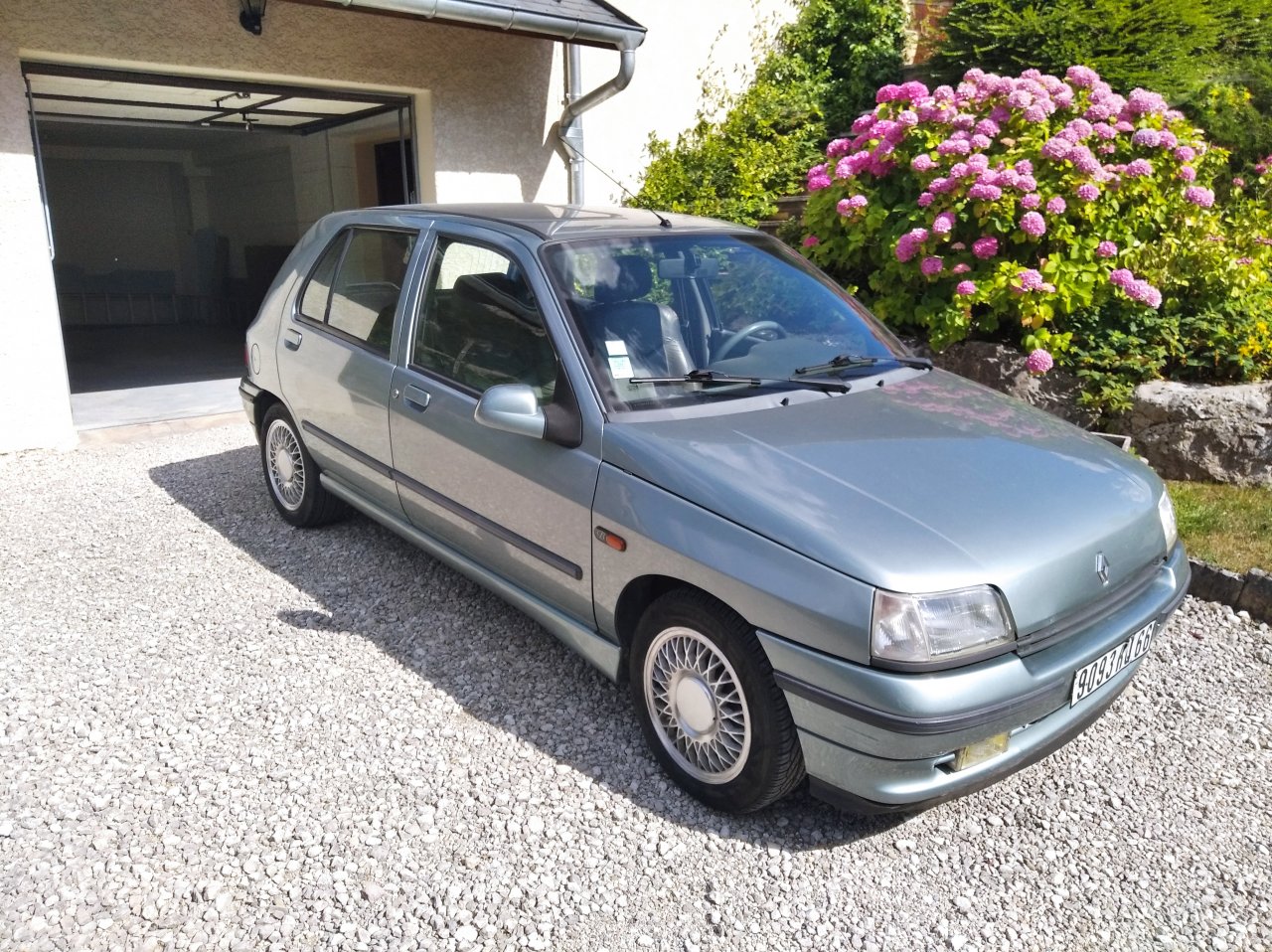 Renault clio Baccara '92 de jcb73 - AUTRES VOITURES - Forum Super 5